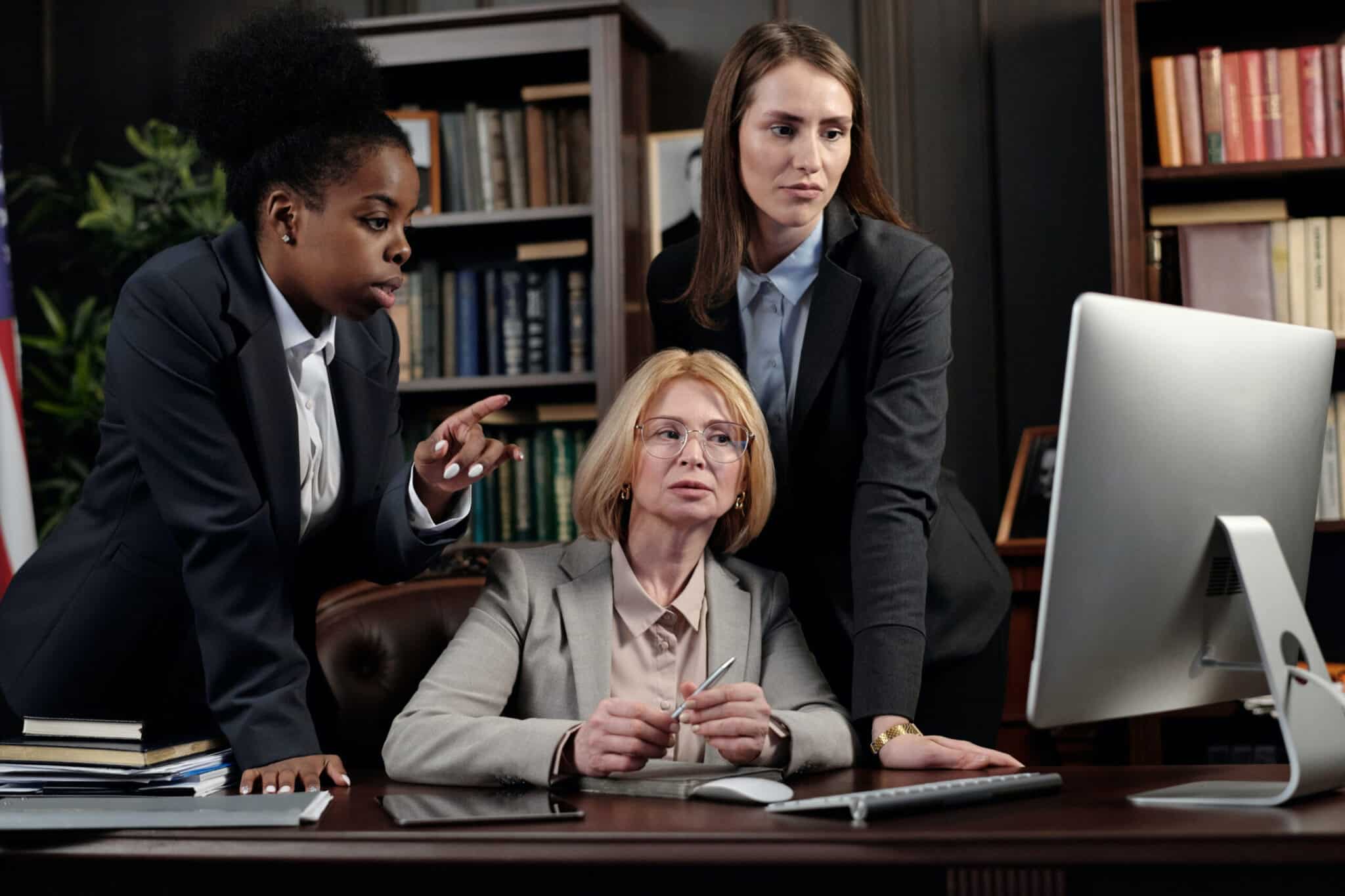 What is an Average Lawyer Salary in 2024? – eLawTalk